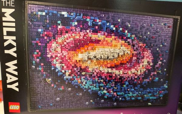 LEGO Art 31212 The Milky Way Galaxy: First look!